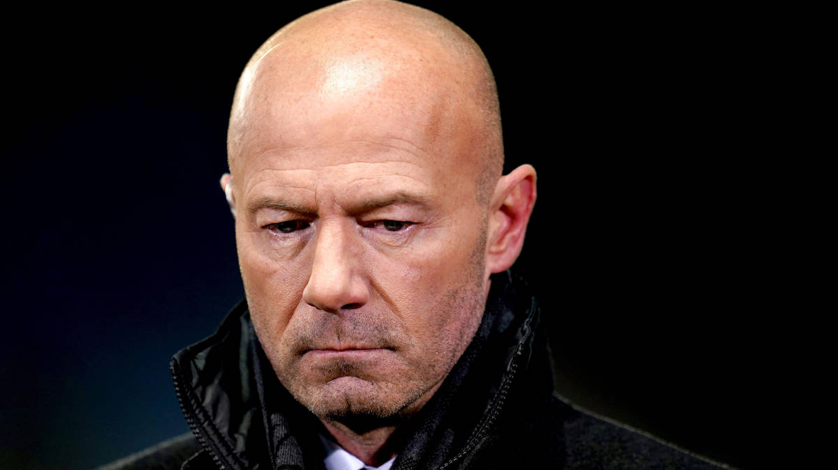 Anti-vaxxers who tried to 'serve papers' on Alan Shearer get wrong ... Anti-vaxxers who tried to 'serve papers' on Alan Shearer get wrong ...